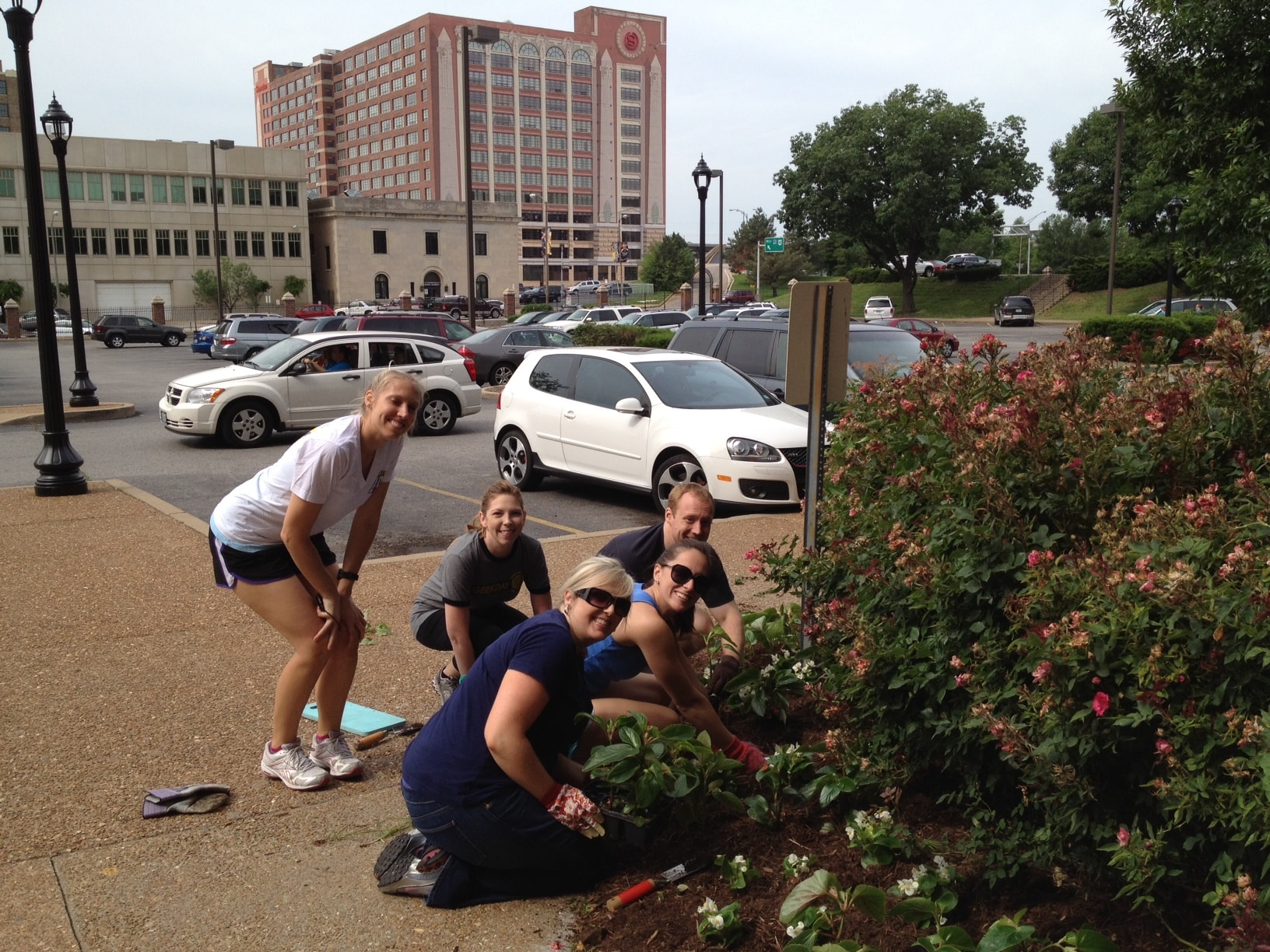 Brightside St. Louis volunteers busy cleaning and greening downtown ...